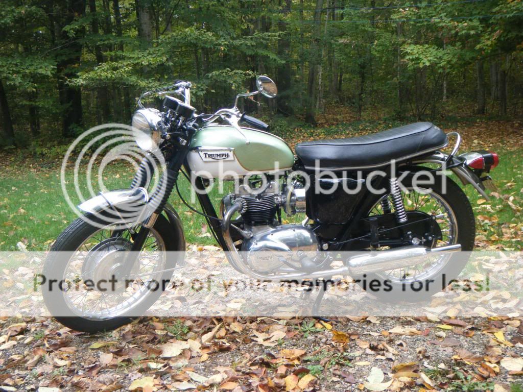 POST A PIC OF YOUR TRIUMPH (restoration project) - Britbike forum